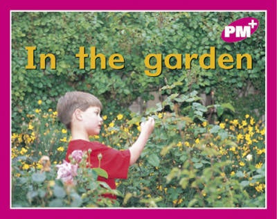 In the garden by Jenny Giles, Beverley Randell, Annette Smith | Paper Plus