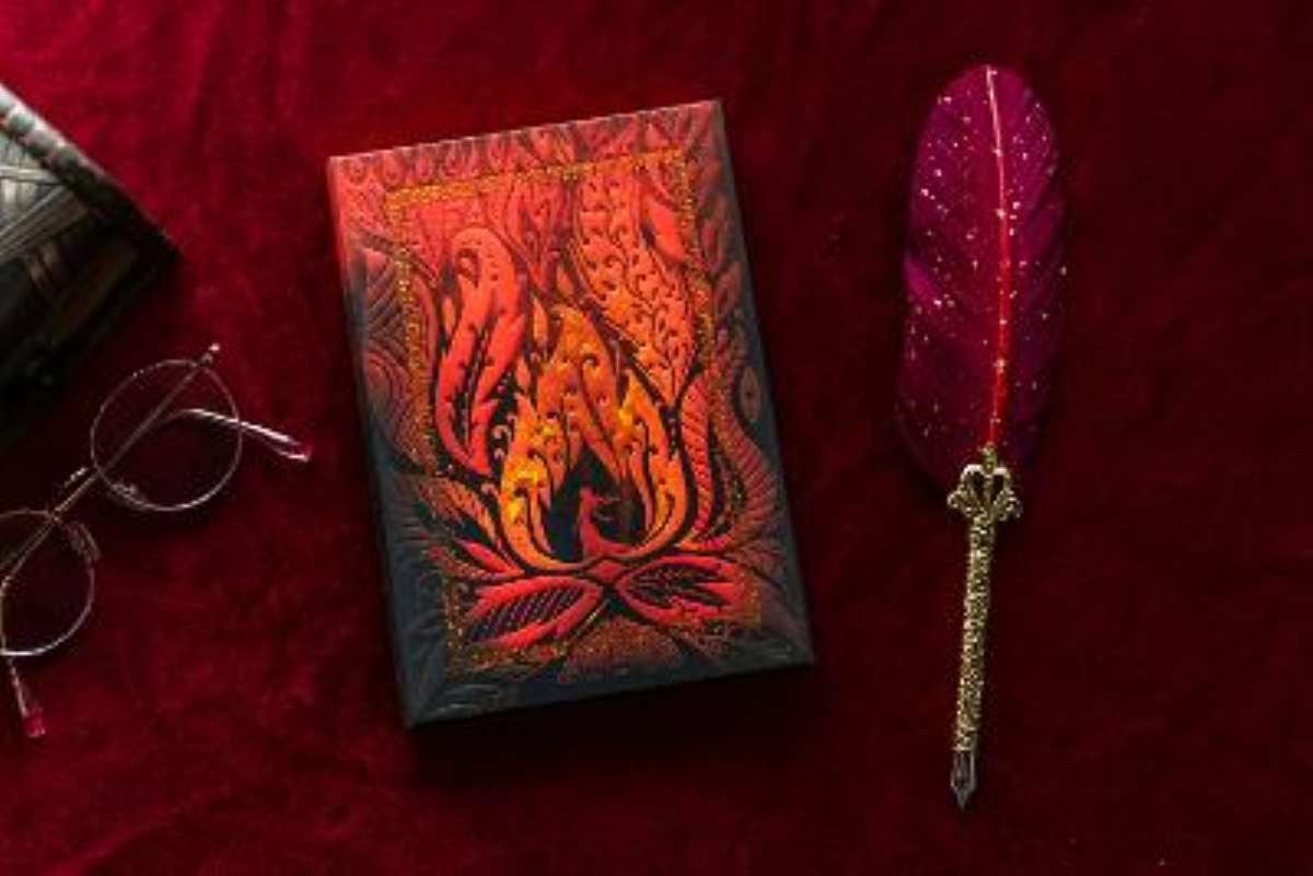 Paperblanks Hardcover Midi Lined Journal - Carrie, Stephen King | Paper ...